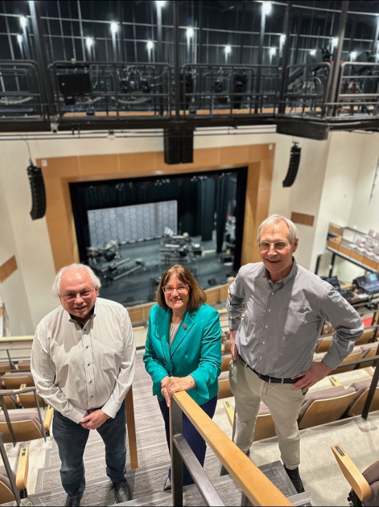 Kuster tours new Nashua Center for the Arts facility, emphasizes ...